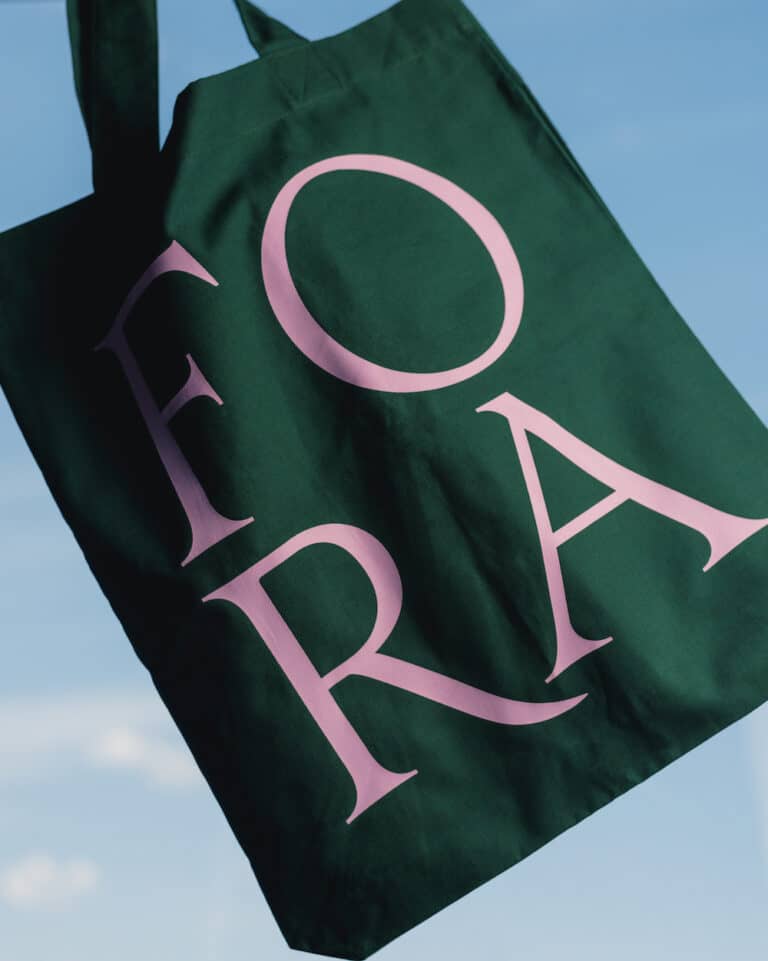 Räume, Spiegelungen, Bewegung: Was für eine Agentur-Identity! › PAGE online